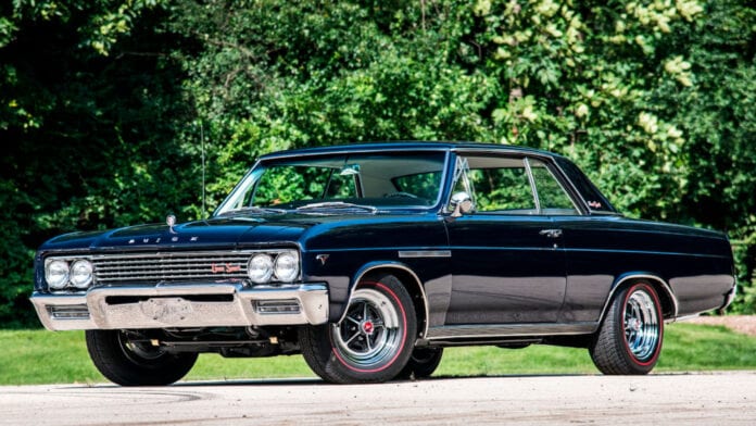Top 9 Fastest Muscle Cars of 1965 Revealed